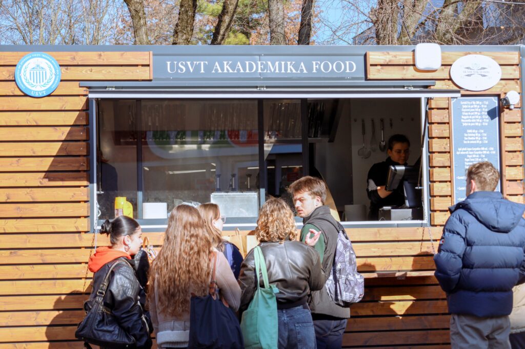 Deschiderea USVT Akademika Food: Un nou capitol în viața studențească ...